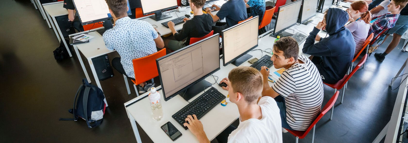 Bachelor study program in Informatics - FIT CTU